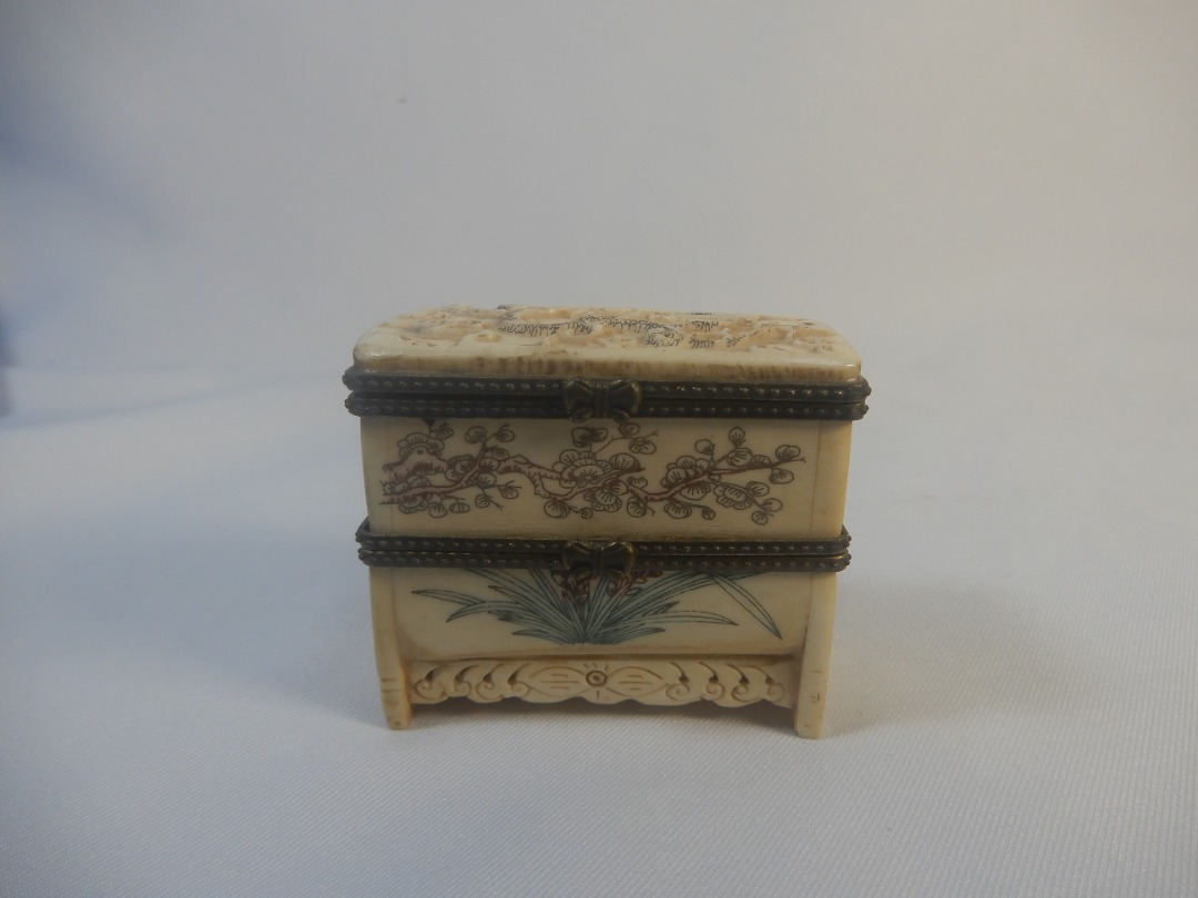 Antique Chinese hand carved fish bone trinket box circa early 20th ...