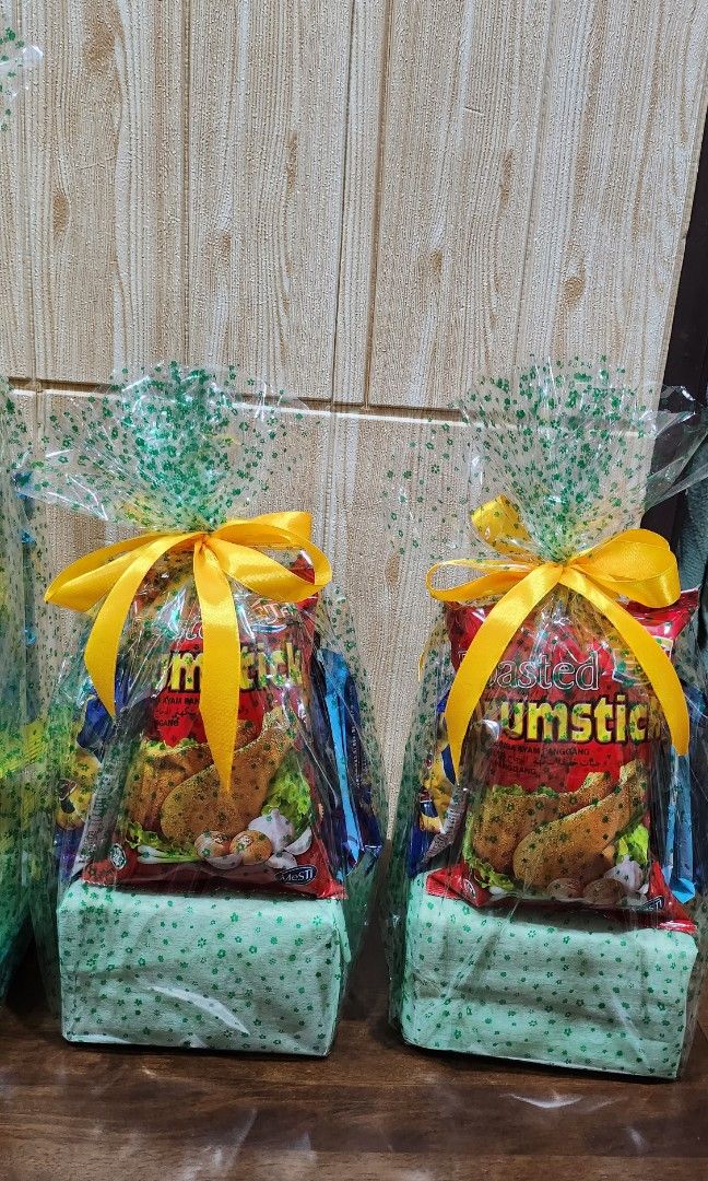 BAJET HAMPER RM10, Food & Drinks, Gift Baskets & Hampers on Carousell