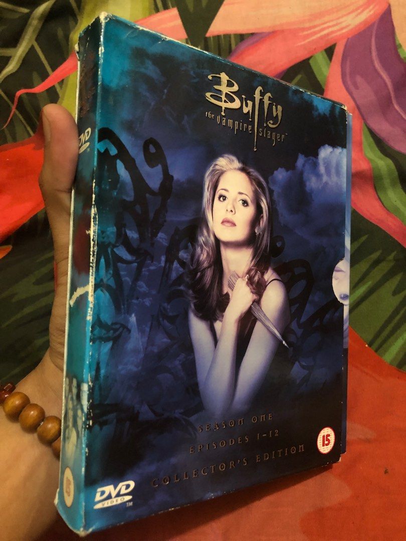 Buffy the vampire slayer complete season 1 collectible dvd set, Hobbies ...