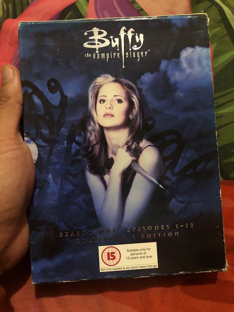 Buffy the vampire slayer complete season 1 collectible dvd set, Hobbies ...