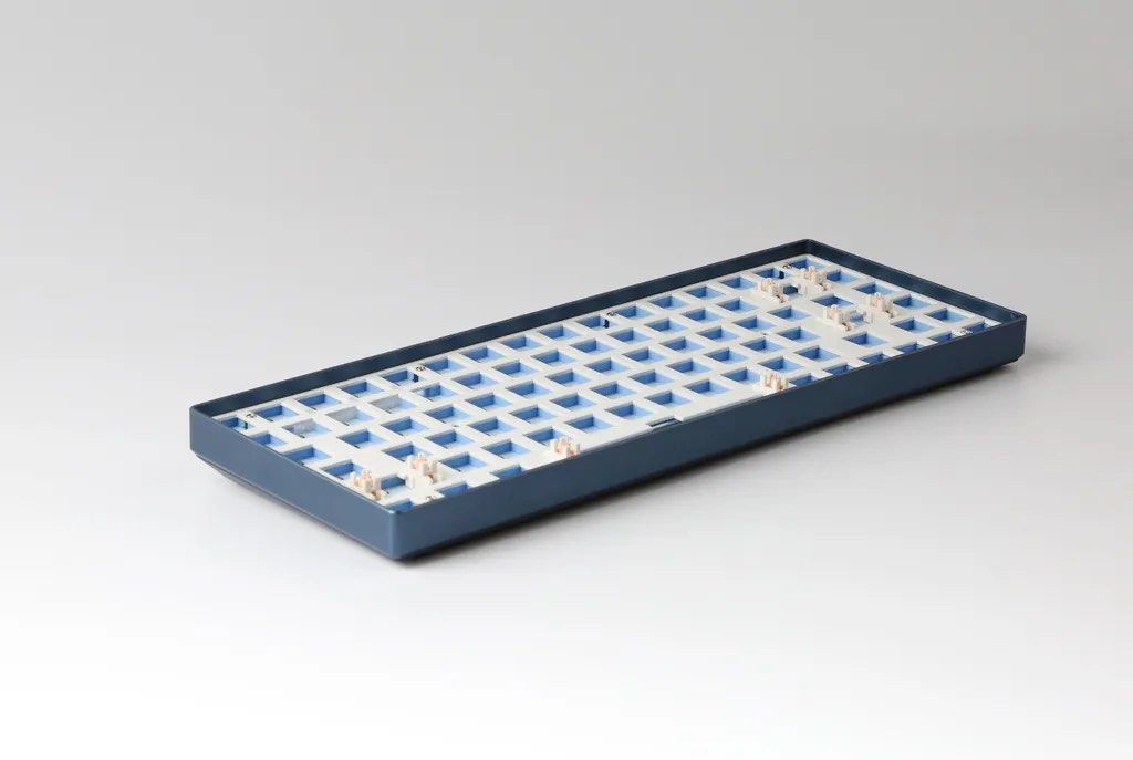 CUY/TES84 Keyboard Kit (No Switches, No Keycaps), Computers & Tech ...