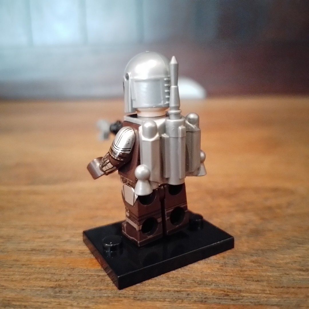 Din Djarin (Mando) with Pure Beskar Armor; Building Toys & Brick Sets ...