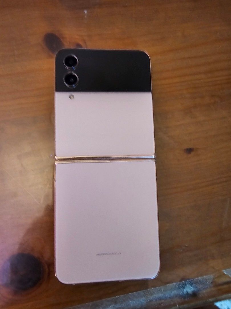 Galaxy Z Flip 4 Pink Gold 256GB, Mobile Phones & Gadgets, Mobile Phones ...