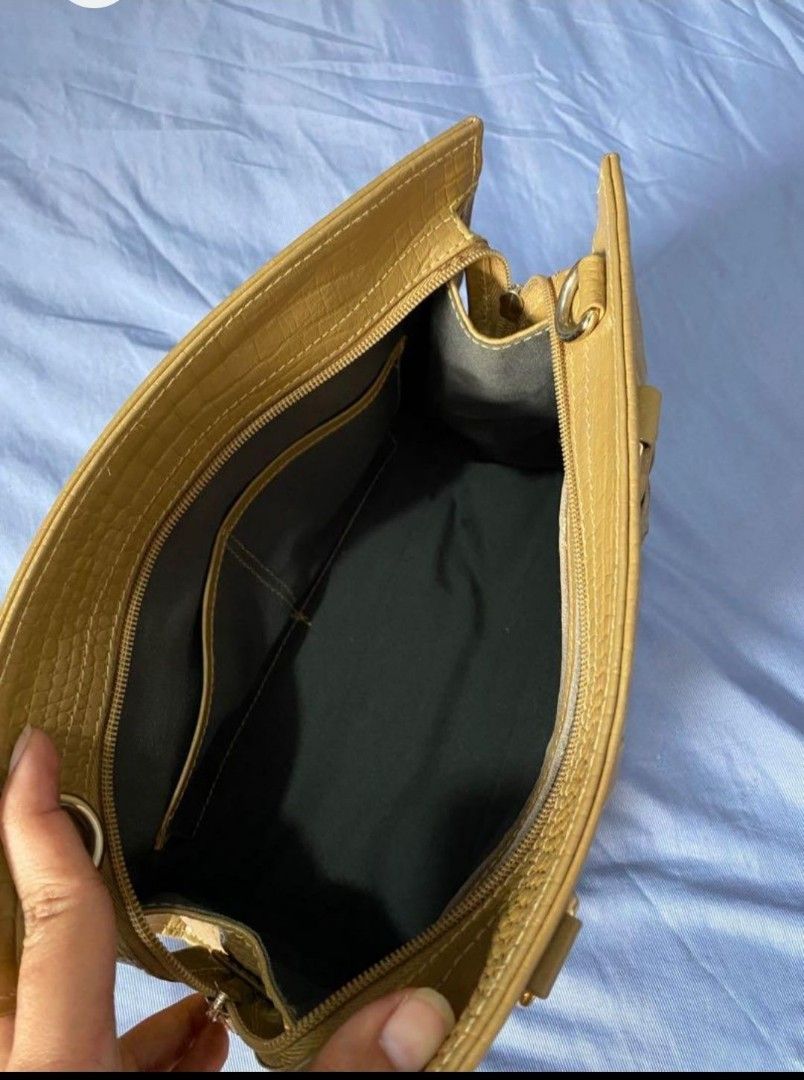 Genuine Leather Vedasto Brand, Women's Fashion, Bags & Wallets, Cross ...