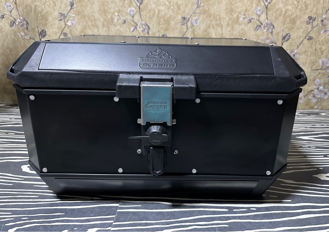 GIVI TREKKER ALASKA BOX 56 LITRES, Motorcycles, Motorcycle Accessories ...