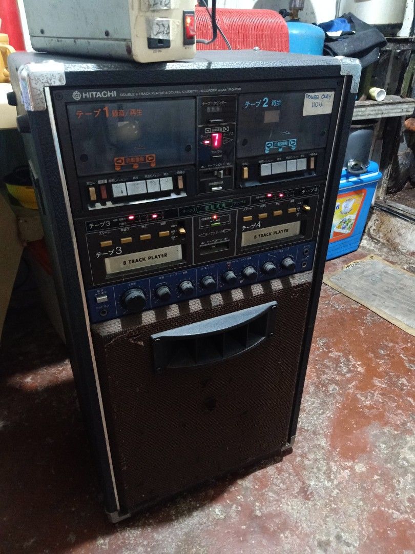HITACHI 8 Track and Cassette Tape Deck, Hobbies & Toys, Memorabilia ...