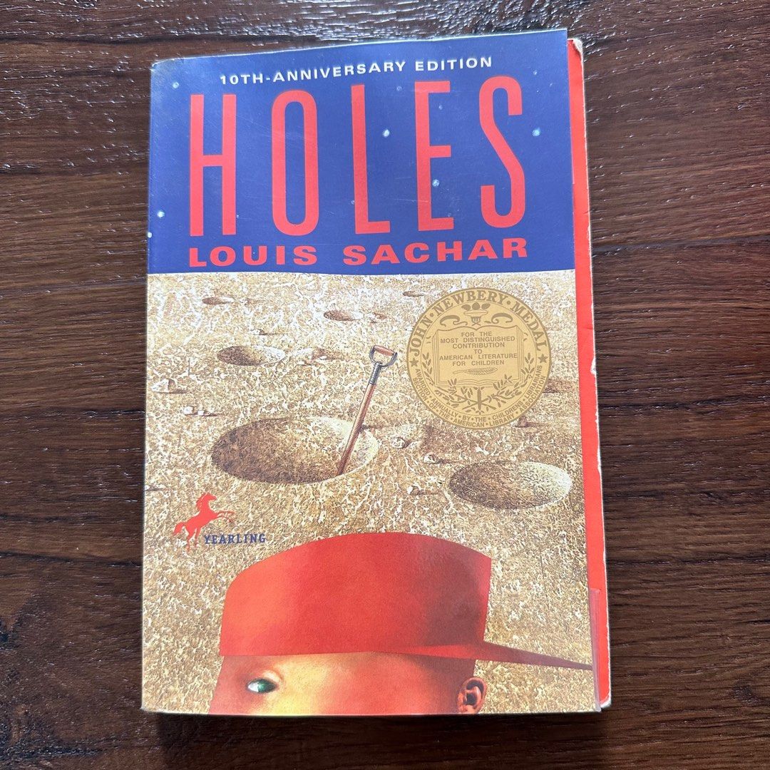 Holes by Louis Sachar, Hobbies & Toys, Books & Magazines, Fiction & Non ...