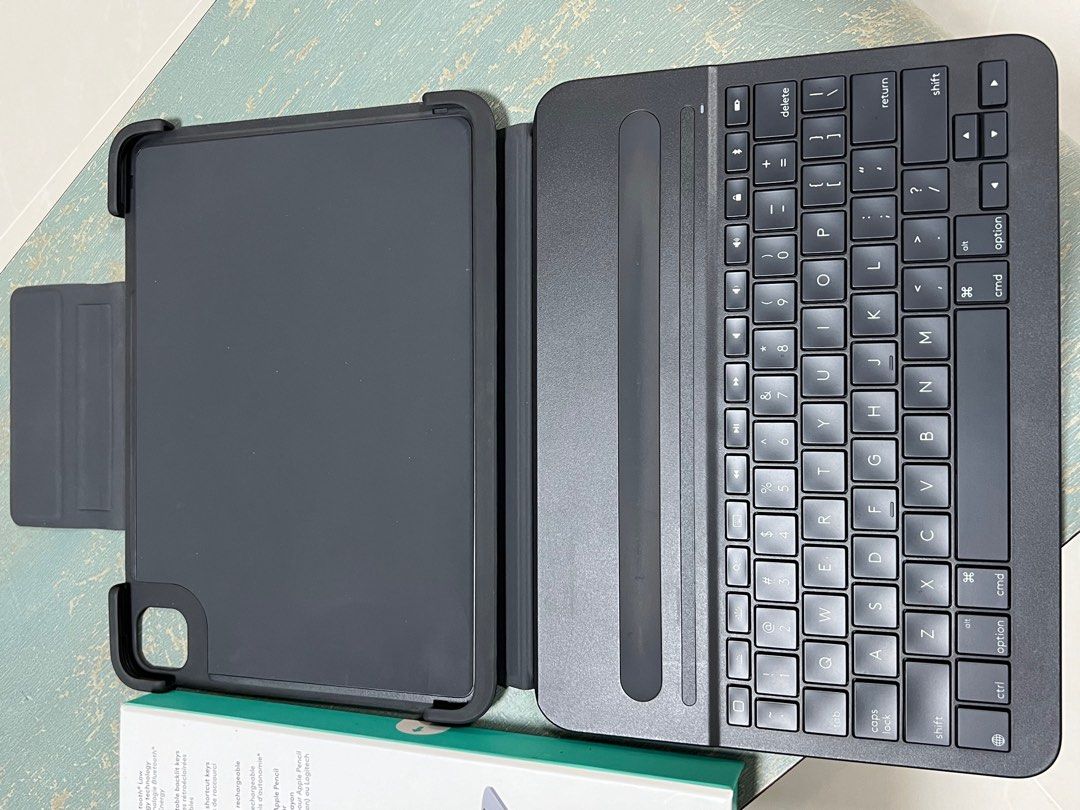 iPad PRO Logitech Keyboard with Case, Computers & Tech, Parts ...