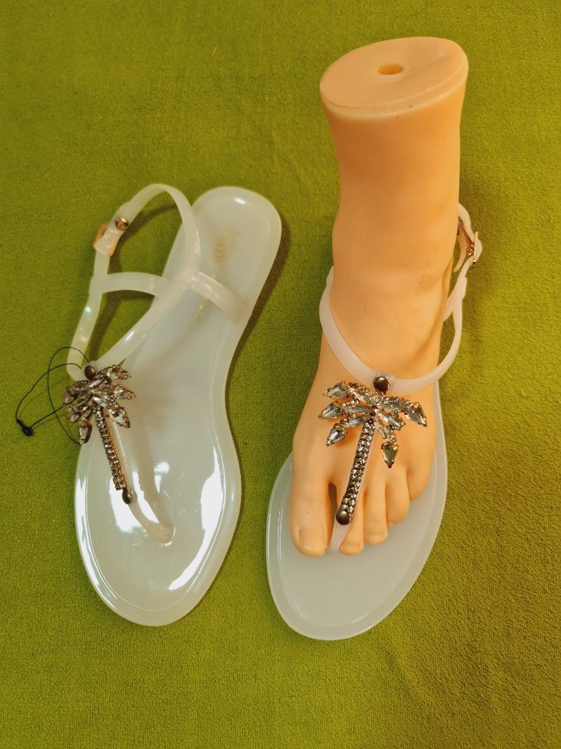 KATIE JUDITH thong sandals from USA, Women's Fashion, Footwear, Flats ...