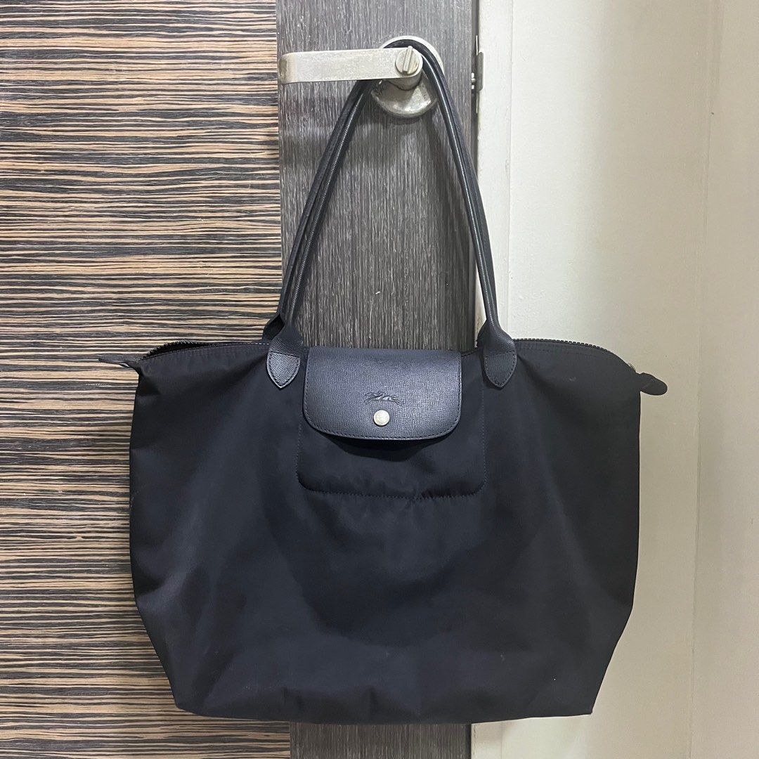 Longchamp Le Pilage Tote in Black, Women's Fashion, Bags & Wallets ...