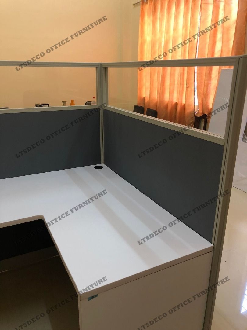 L-SHAPE TABLE MODULAR PARTITION WITH FABRIC AND GLASS OFFICE PARTITION ...