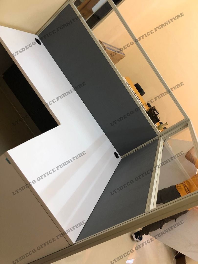 L-SHAPE TABLE MODULAR PARTITION WITH FABRIC AND GLASS OFFICE PARTITION ...