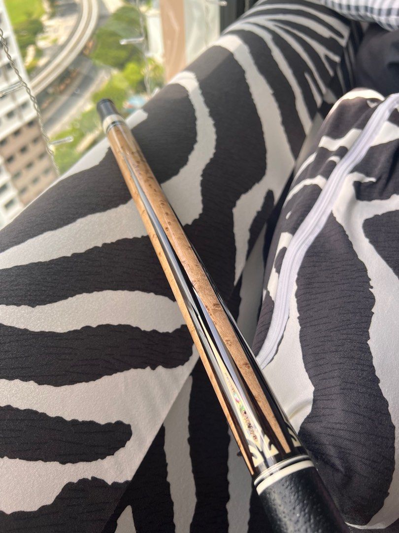 Mezz AXI 608 pool cue, Sports Equipment, Sports & Games, Billiards ...