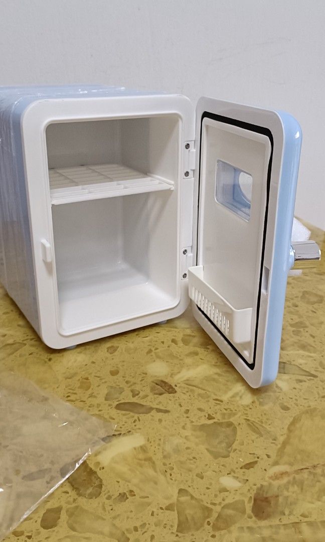 Mini Vanity Fridge, Everything Else on Carousell