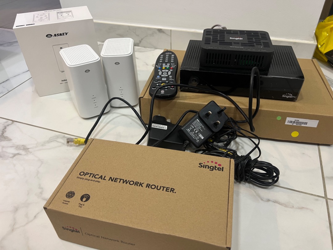 New TV and WiFi router + wifi mesh singtel, TV & Home Appliances, TV ...