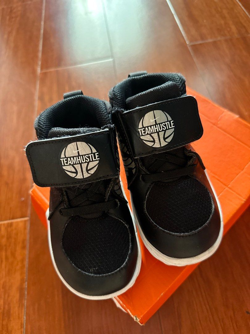 Nike 7c, Babies & Kids, Babies & Kids Fashion on Carousell