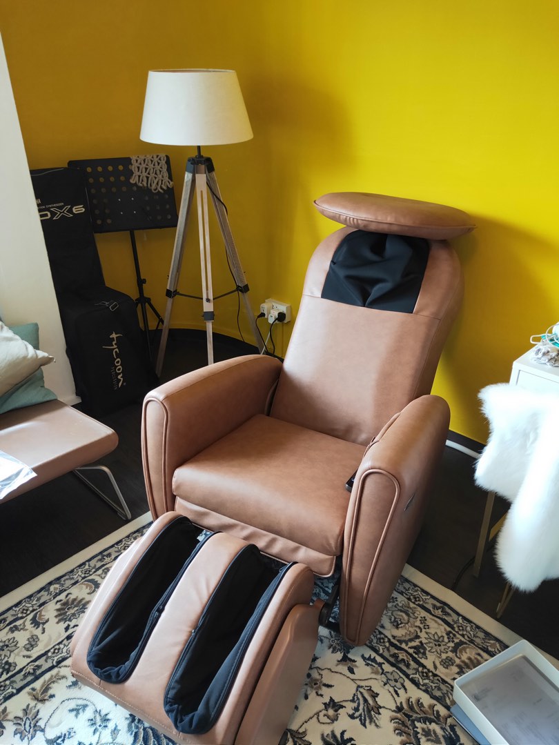 OSIM UDiva 2 Massage Chair (Brown), Health & Nutrition, Massage Devices ...