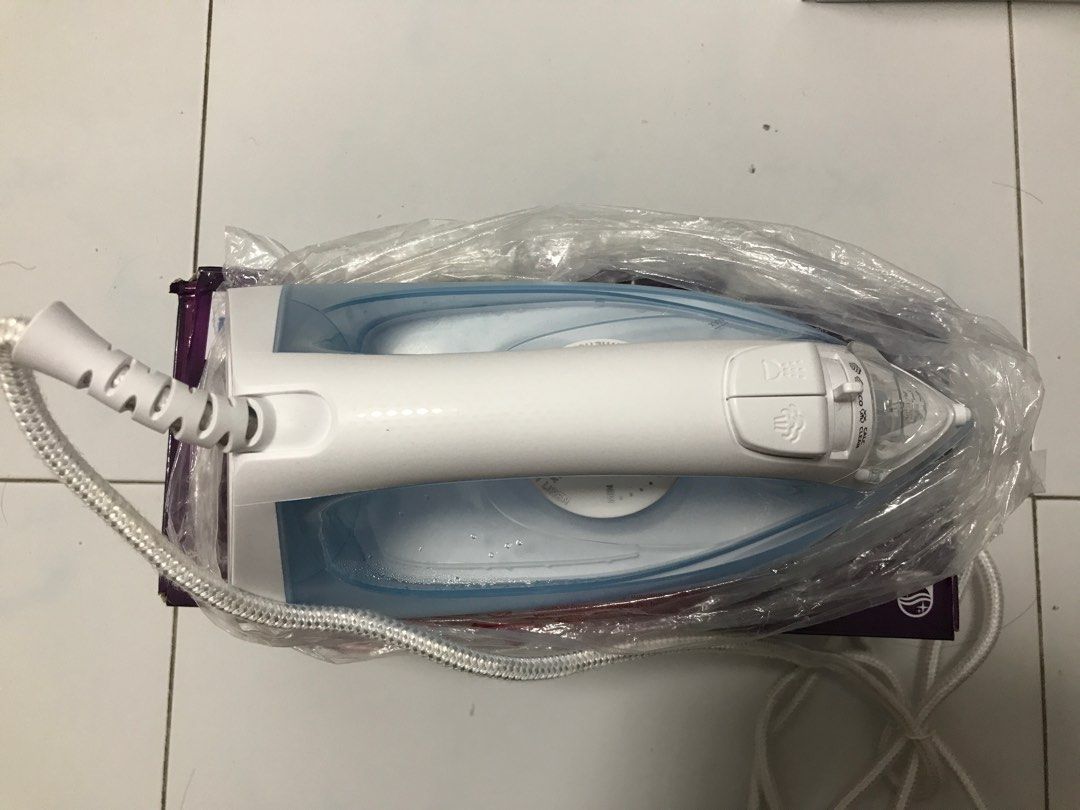 Philips GC1740 Steam Iron, TV & Home Appliances, Irons & Steamers on ...