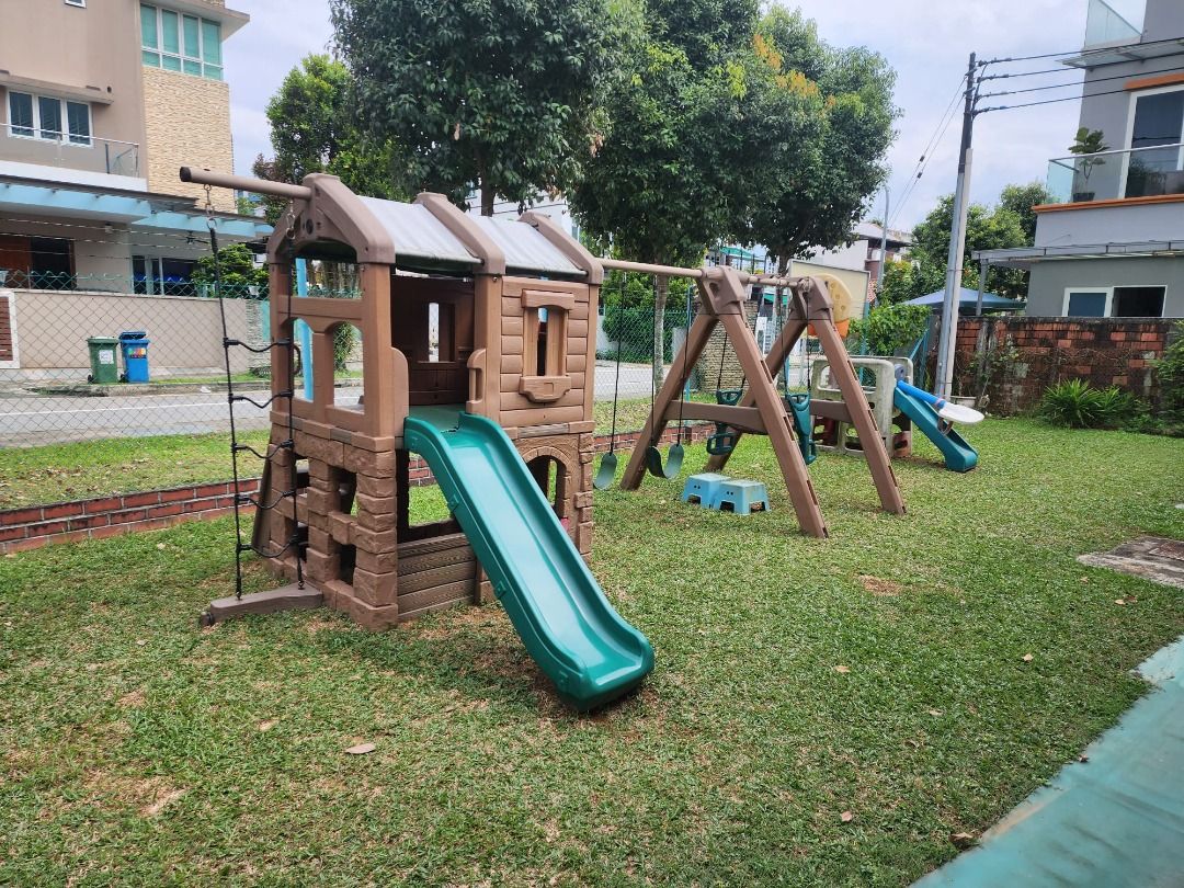Playground Adventure Play Step 2 with Clubhouse, Swing, Climber, Glider ...