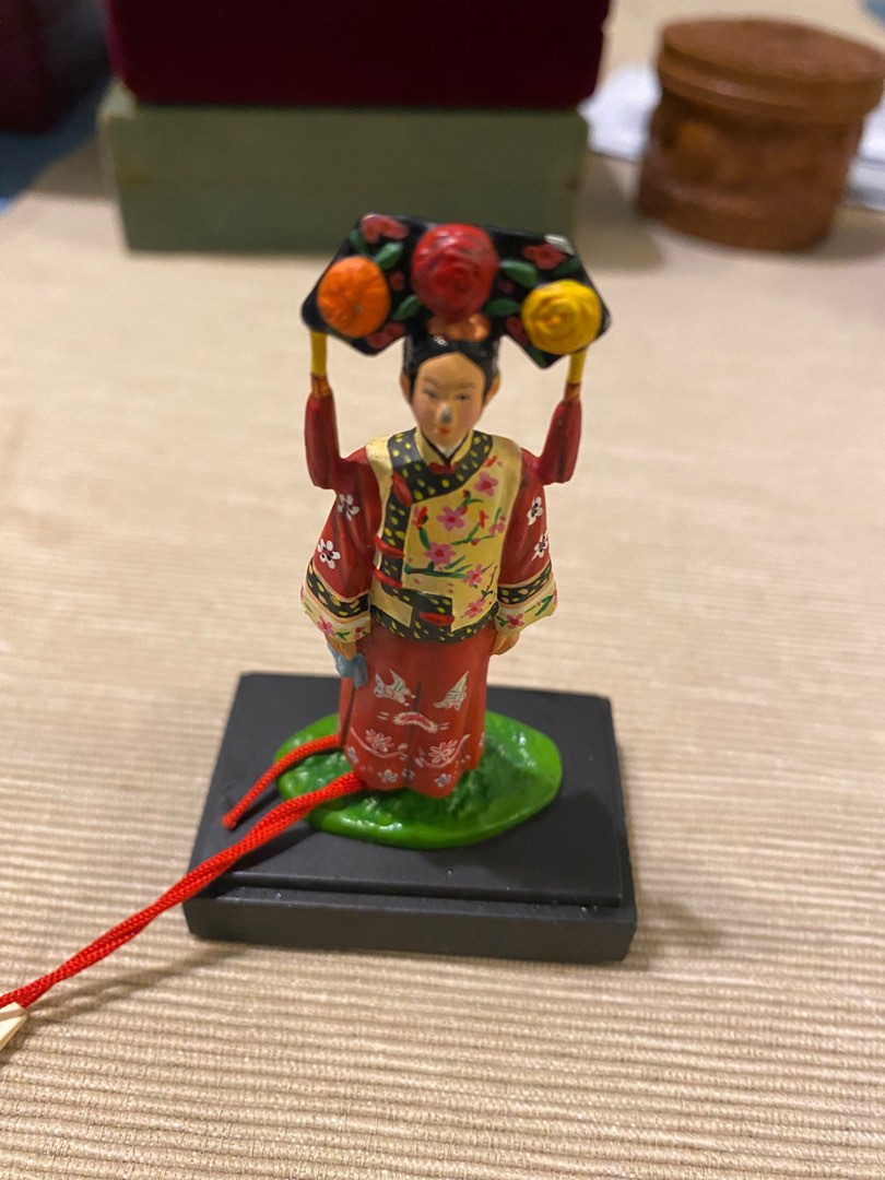 Qing dynasty figure - maid , Hobbies & Toys, Memorabilia & Collectibles ...