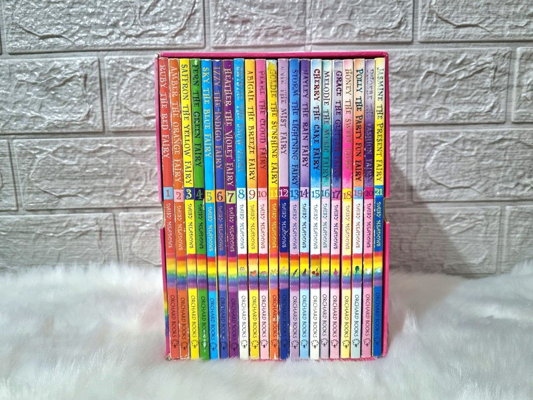 RAINBOW MAGIC BOOK SET, Hobbies & Toys, Books & Magazines, Children's ...