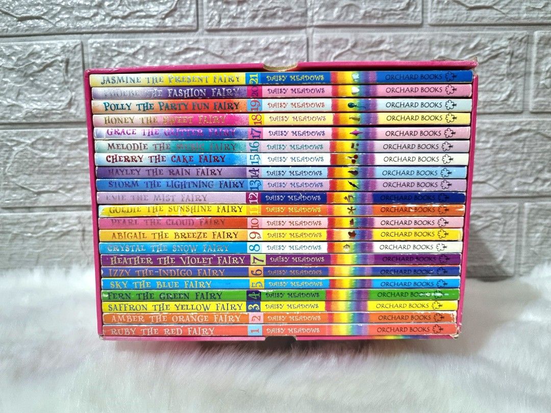 RAINBOW MAGIC BOOK SET, Hobbies & Toys, Books & Magazines, Children's ...