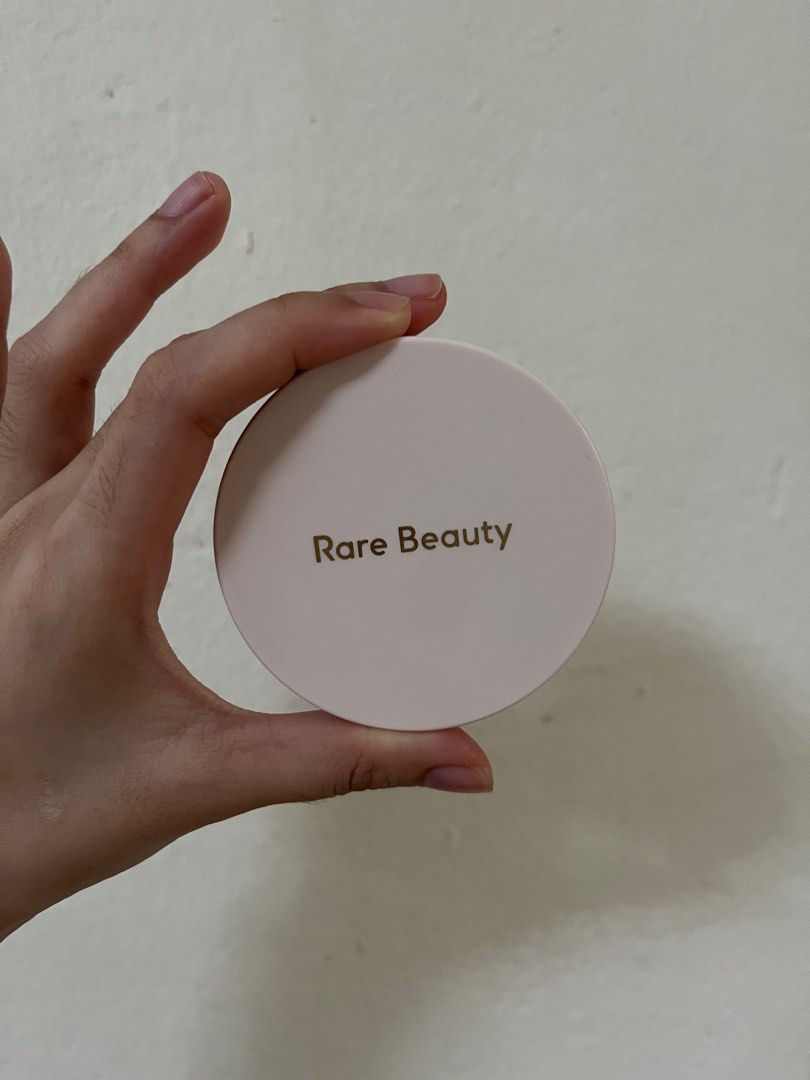Rare Beauty Loose Powder, Beauty & Personal Care, Face, Makeup on Carousell
