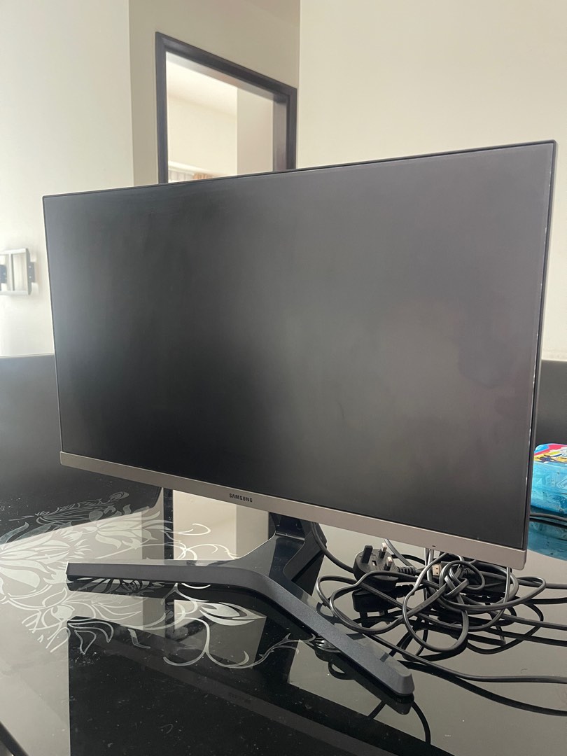 Samsung HD Bezel-Less monitor 24”, Computers & Tech, Desktops on Carousell
