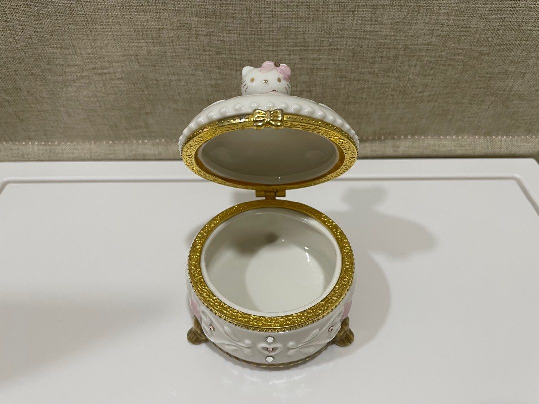 Sanrio Hello Kitty Swarovski jewellery box Japan, Women's Fashion ...