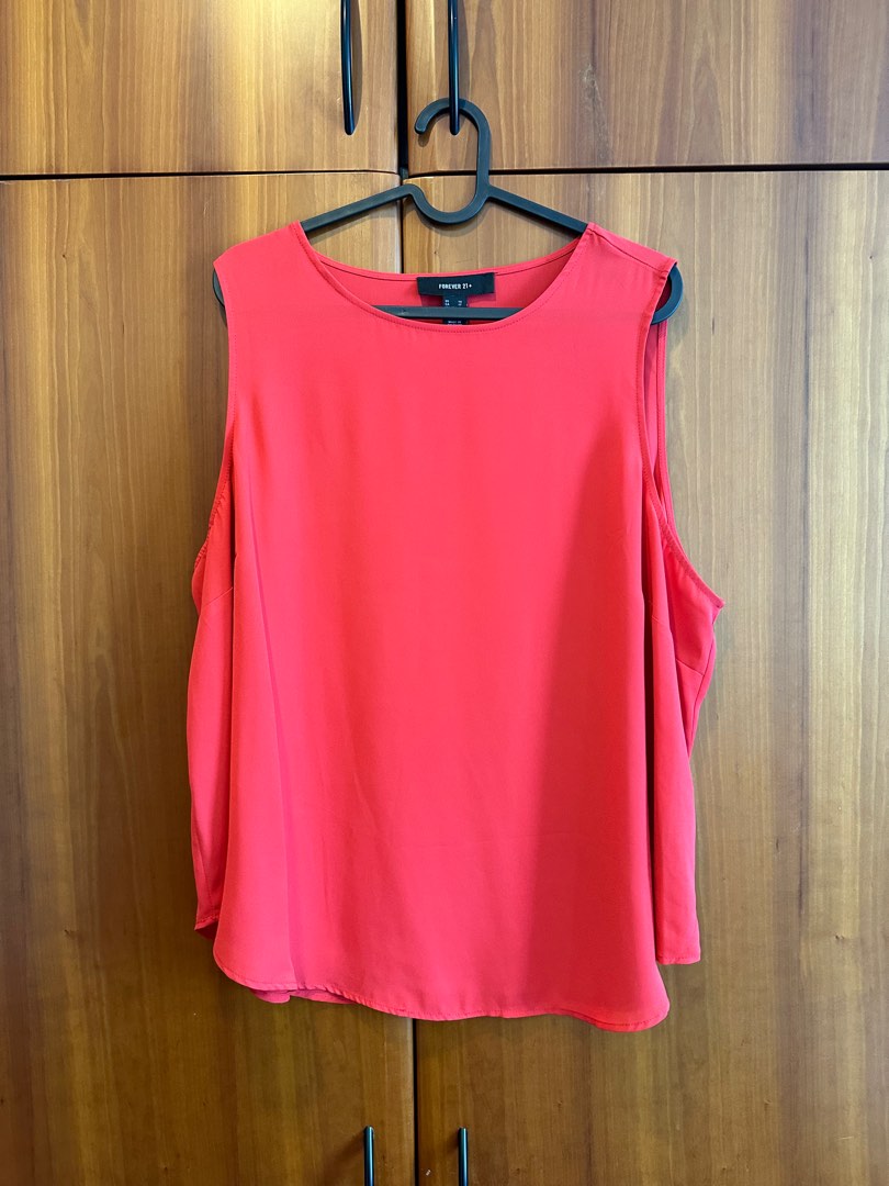 Sexy formal red top, Women's Fashion, Tops, Sleeveless on Carousell