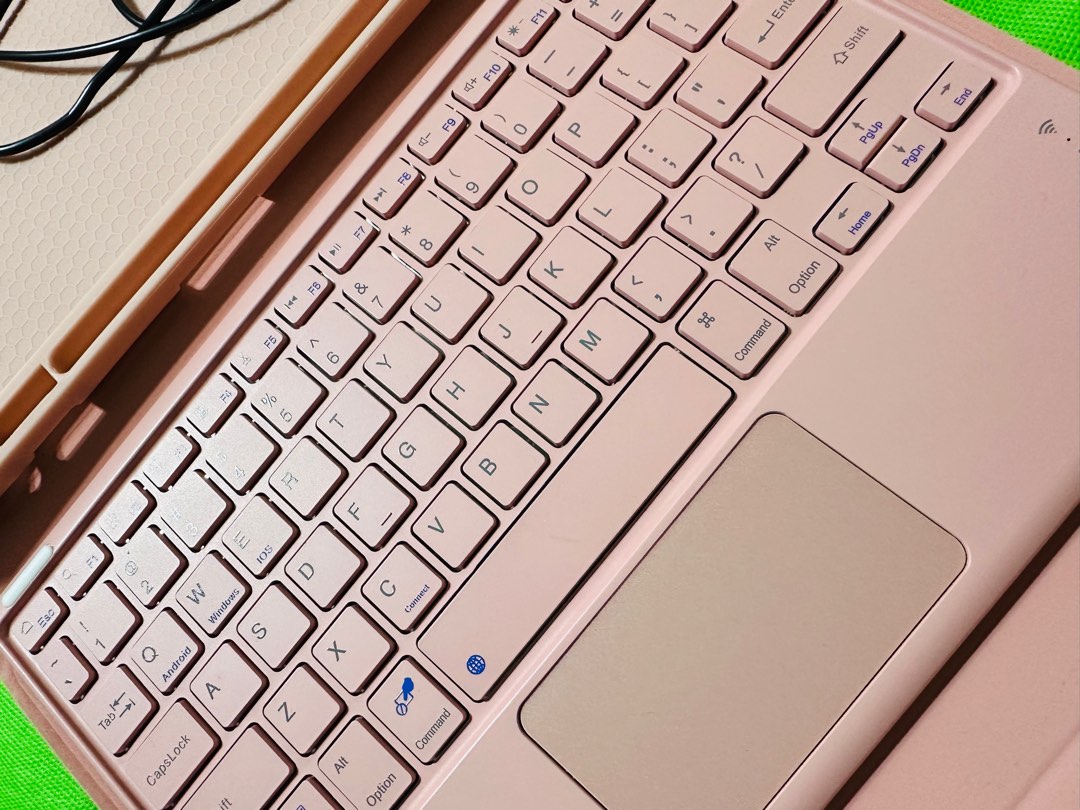 SMART TOUCHPAD KEYBOARD FOR iPAD, Computers & Tech, Parts & Accessories ...