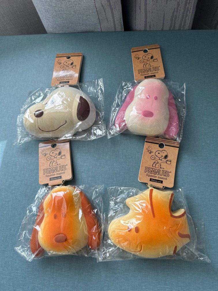 Snoopy Peanuts Squishy, 興趣及遊戲, 玩具 & 遊戲類 - Carousell