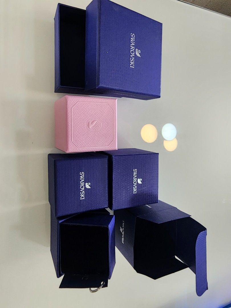 Swarovski boxes and bags, Women's Fashion, Jewelry & Organisers ...