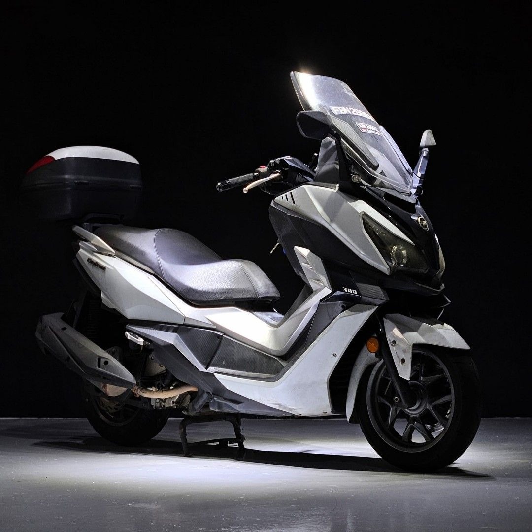 SYM Cruisym 300I, Motorcycles, Motorcycles for Sale, Class 2A on Carousell