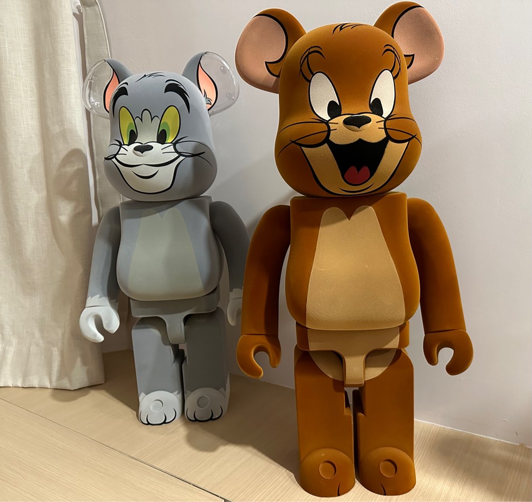 Tom and Jerry 1000% Bearbrick (Flocky version), Hobbies & Toys, Toys ...