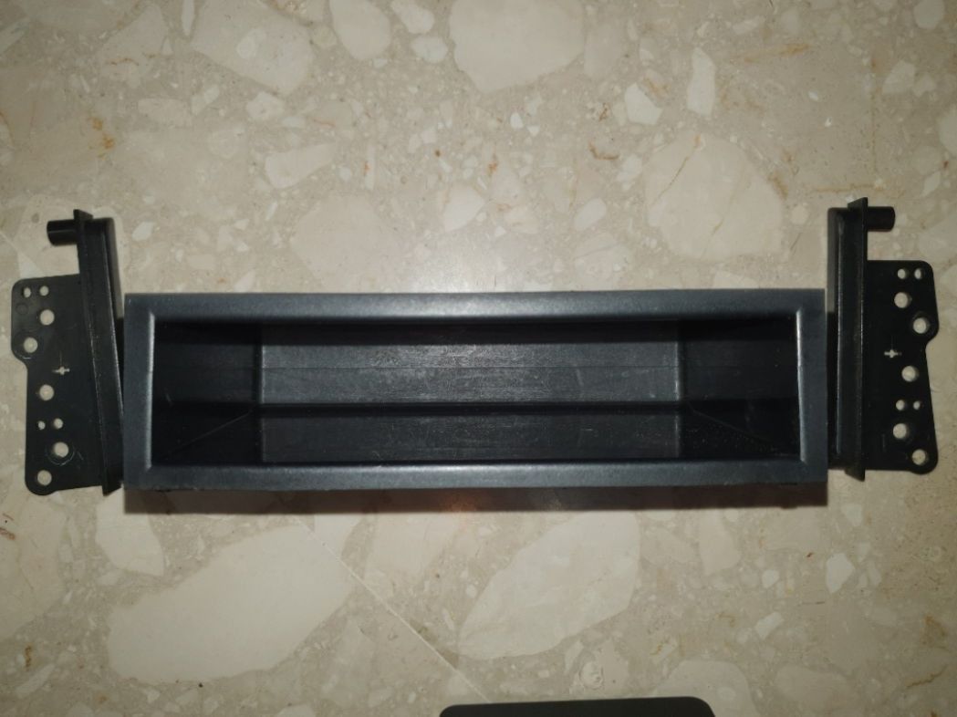 Toyota audio head unit bracket + old head unit, Car Accessories ...