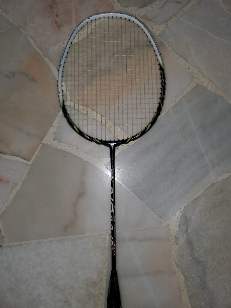 Yonex Nanoray 70DX, Sports Equipment, Sports & Games, Racket & Ball Sports on Carousell