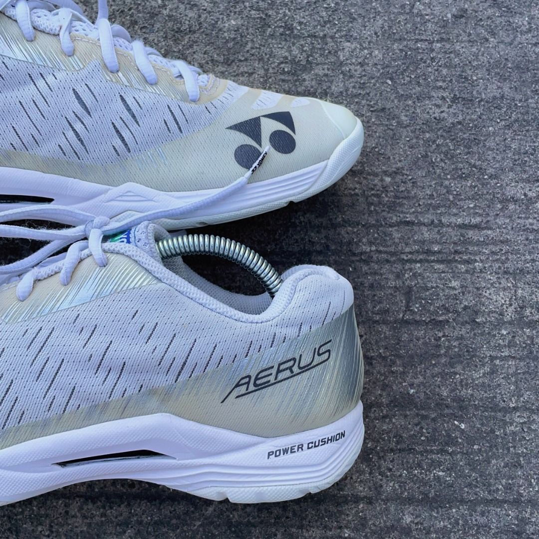 Yonex Power Cushion Aerus Z, Luxury, Sneakers & Footwear on Carousell