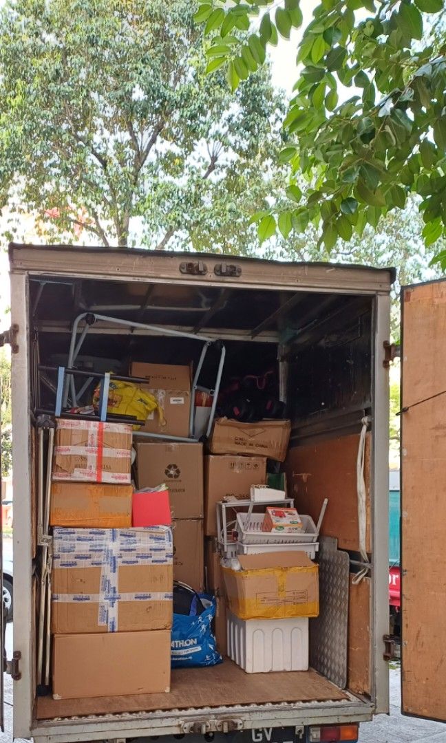 10ft box truck with lorry driver, Home Services, Movers & Delivery ...