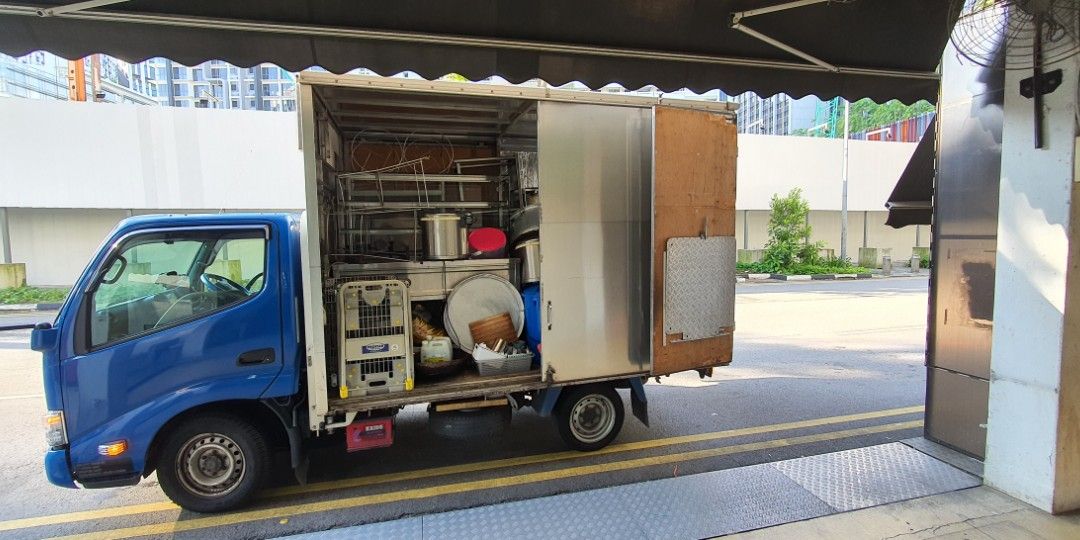 10ft box truck with lorry driver, Home Services, Movers & Delivery ...