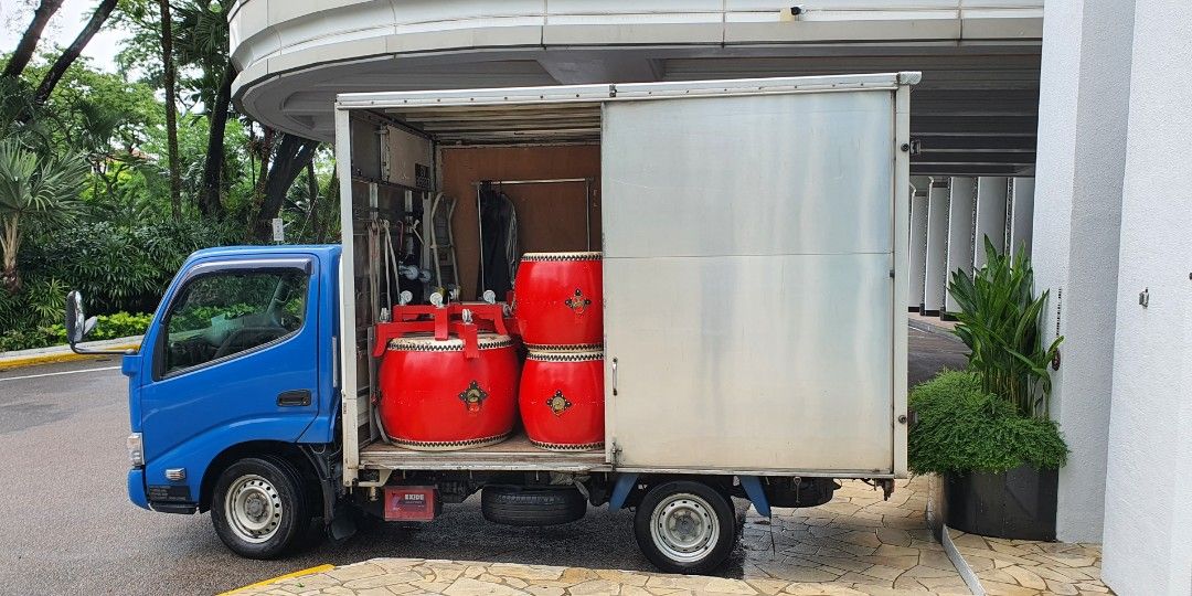 10ft box truck with lorry driver, Home Services, Movers & Delivery ...