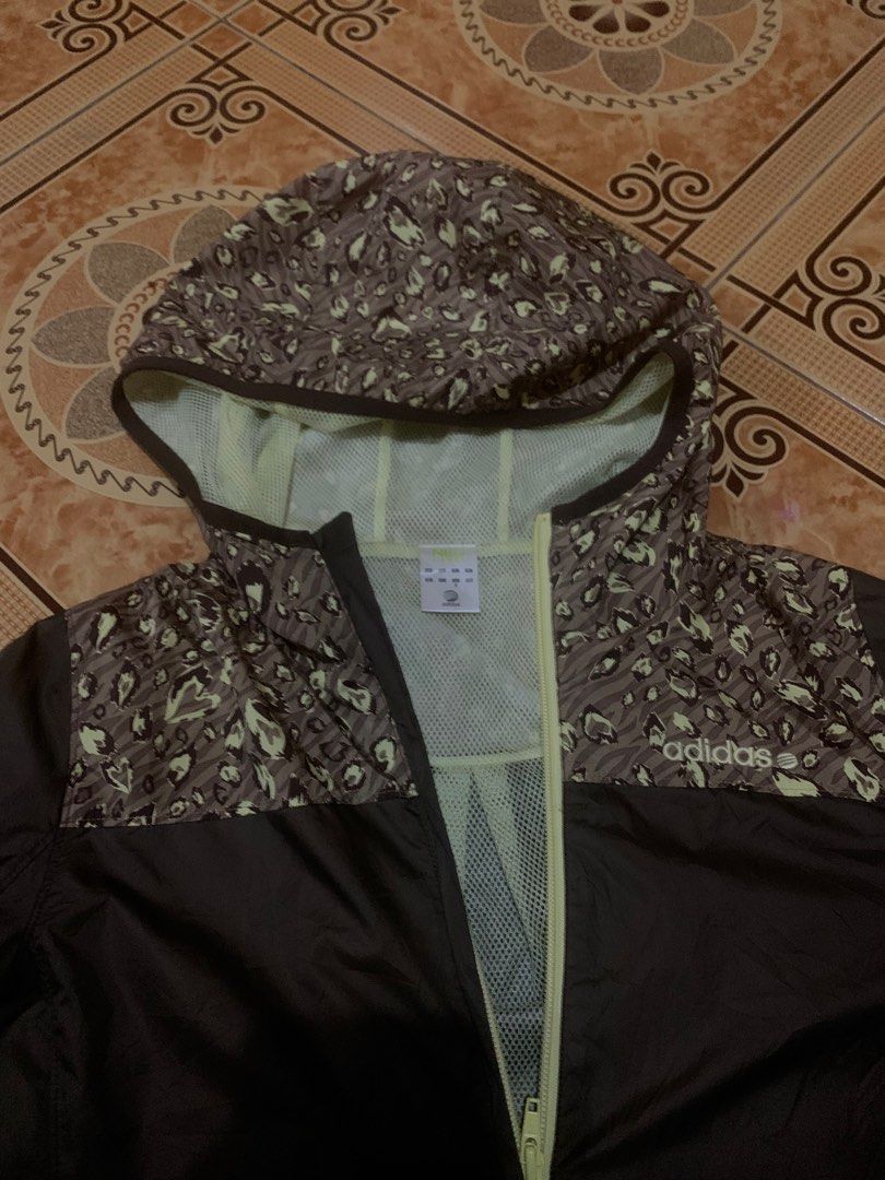 ADIDAS NEO WIND BREAKER, Women's Fashion, Activewear on Carousell