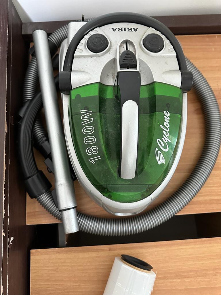 FREE Akira vacuum cleaner, TV & Home Appliances, Vacuum Cleaner ...