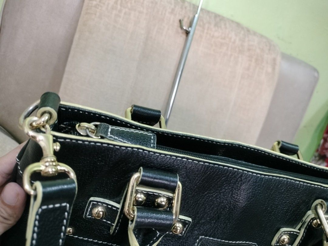 Authentic Vincis Bench 2 way Bag, Women's Fashion, Bags & Wallets ...