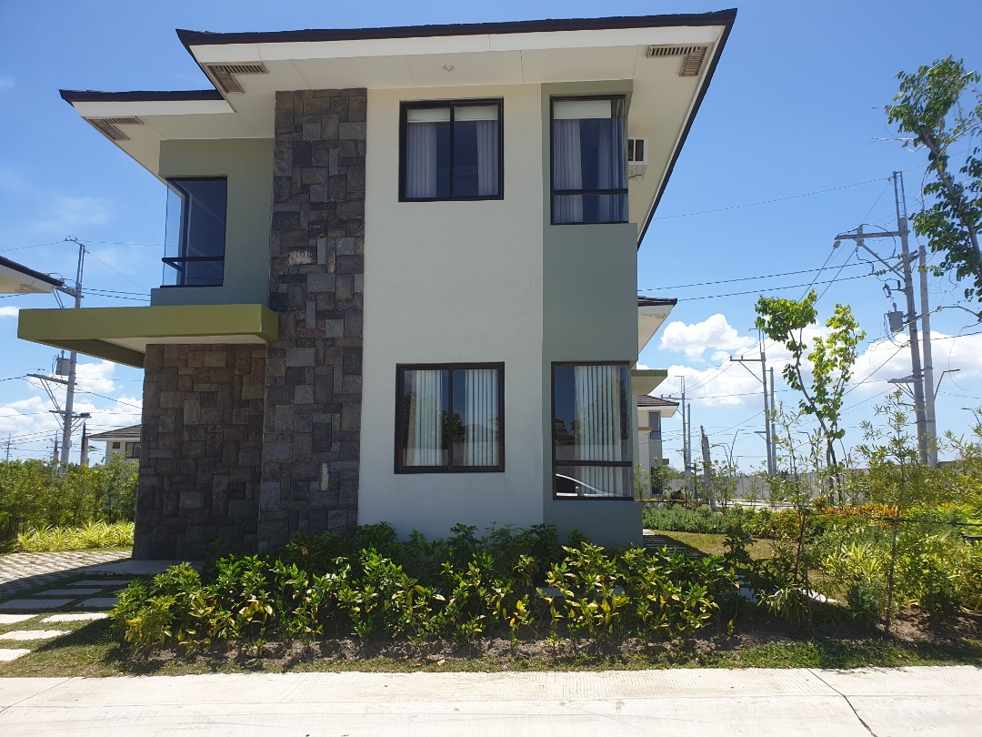 Avida verra Vermosa Cavite daang hari Corner House & lot for sale ...