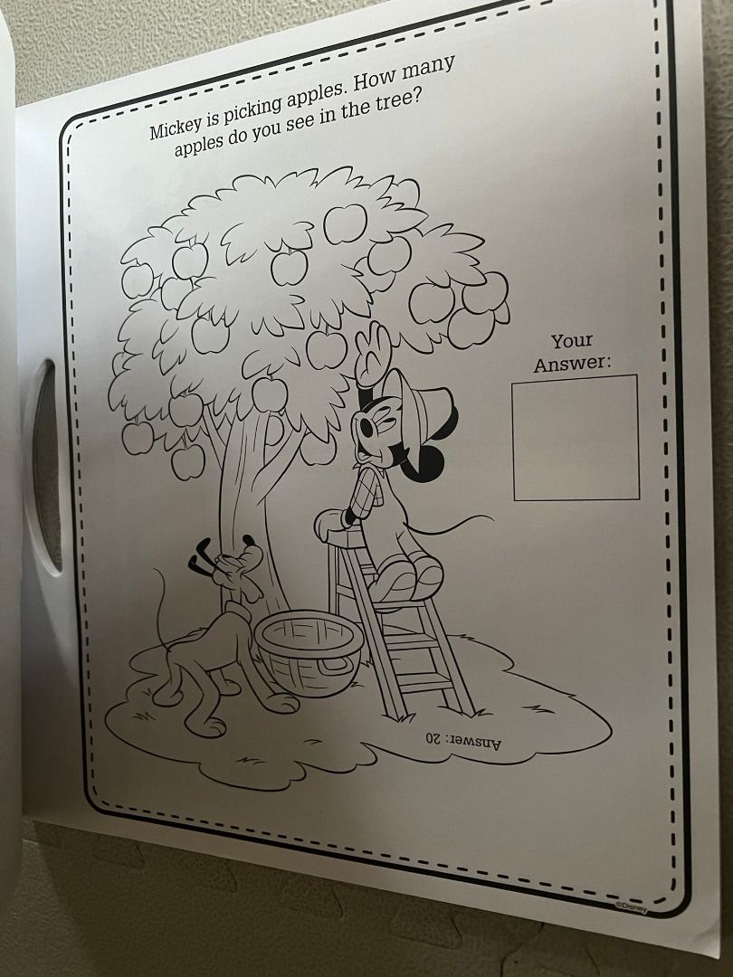 Bendon Disney Mickey Mouse 米奇老鼠 填色畫簿, 兒童＆孕婦用品, 嬰兒玩具 - Carousell