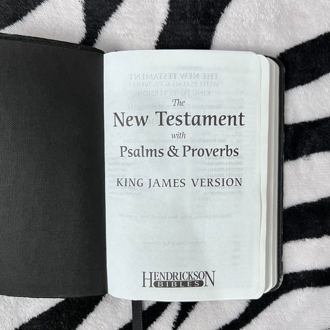 Bible - The New Testament/King James Version, Hobbies & Toys, Books ...