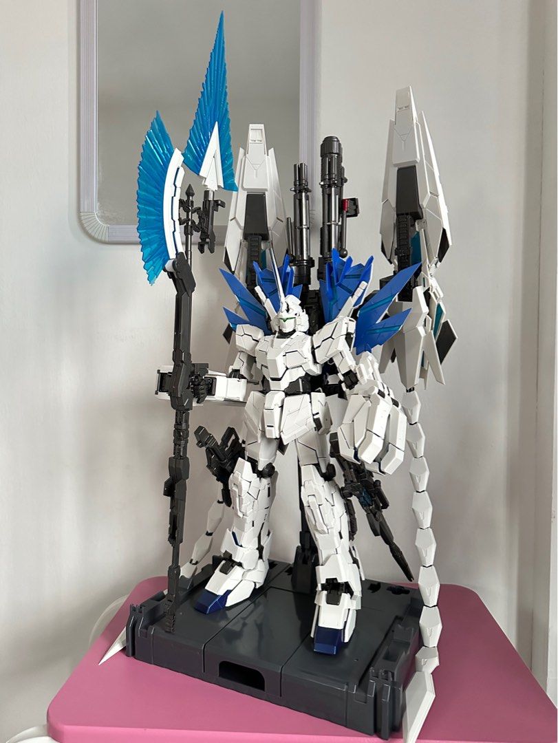 (BUILT) Daban PG Unicorn Gundam Perfectibility Divine, Hobbies & Toys ...