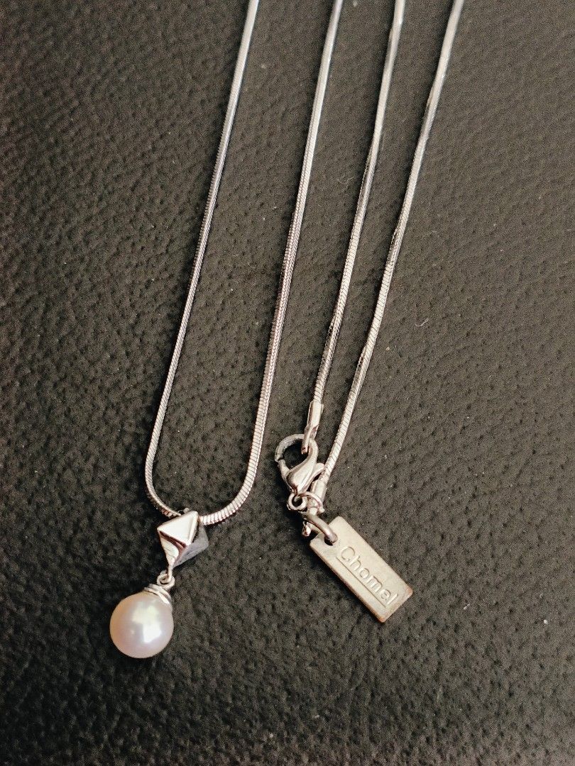 Chomel Pearl Necklace, Women's Fashion, Jewelry & Organisers, Necklaces ...
