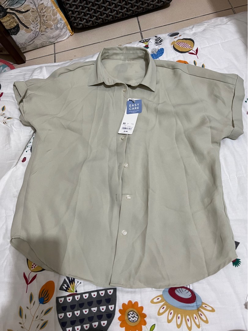 Sale Bnew GU blouse, Women's Fashion, Tops, Blouses on Carousell